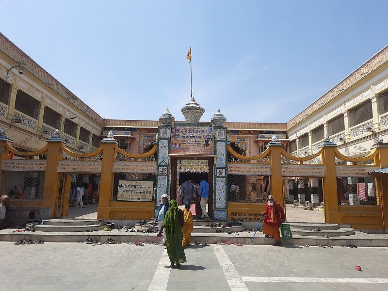 20 Famous Places To Visit in Ayodhya - India Thrills